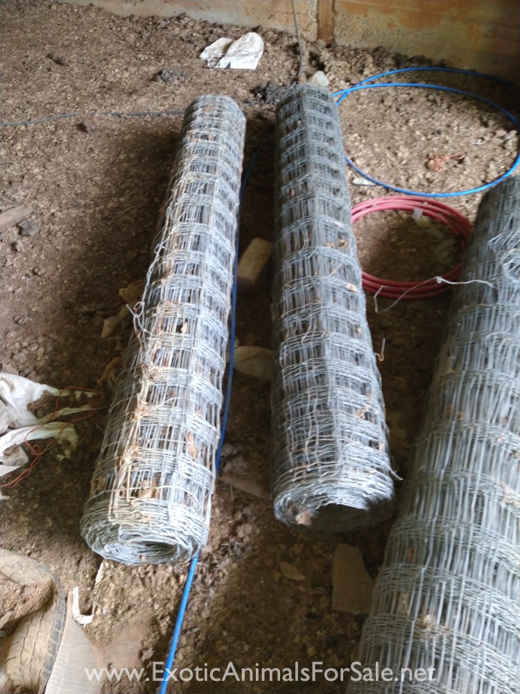 8ft x 330ft woven wire & heavy duty steal post for Sale